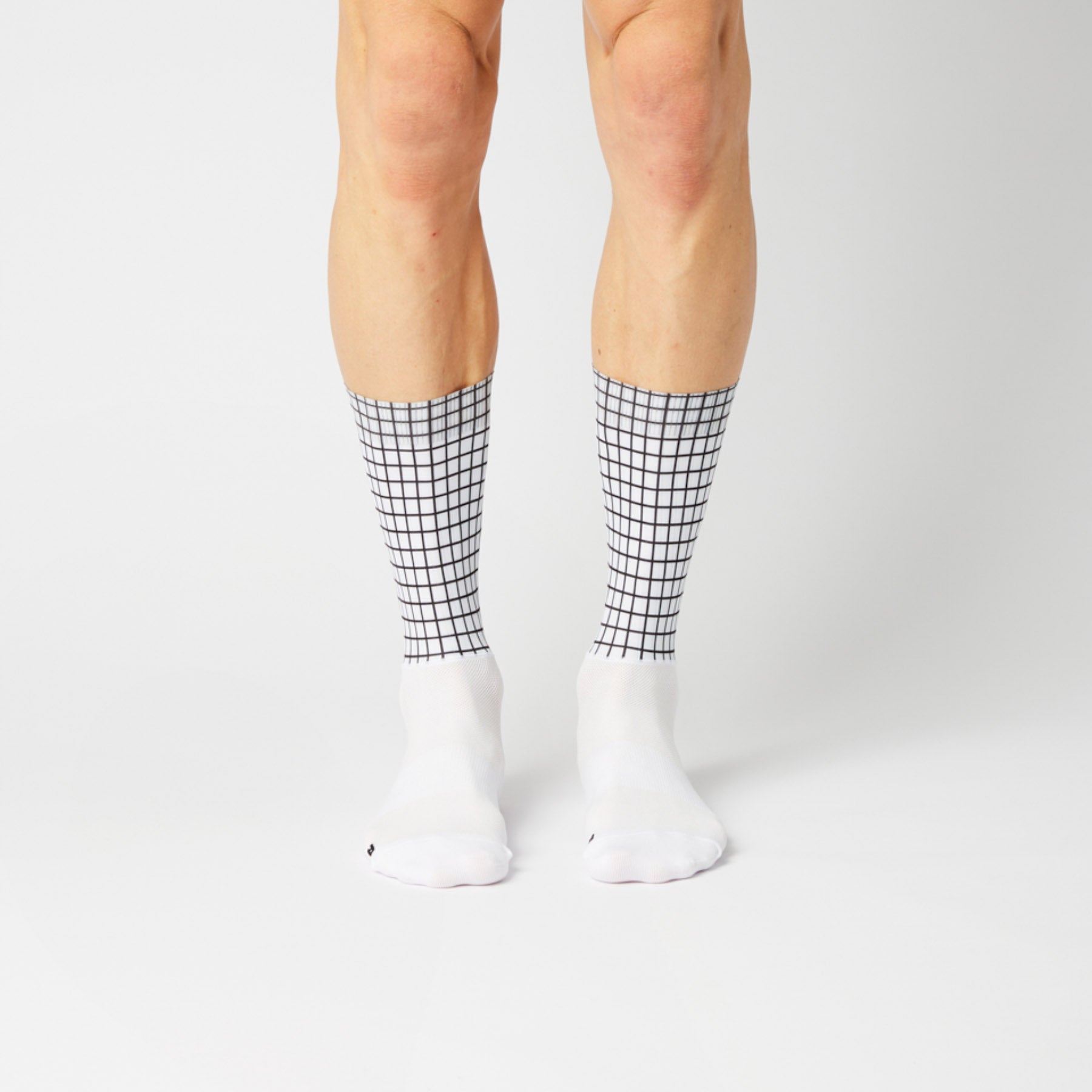 FINGERSCROSSED Aero Movement Grid Socks - White – Le Club