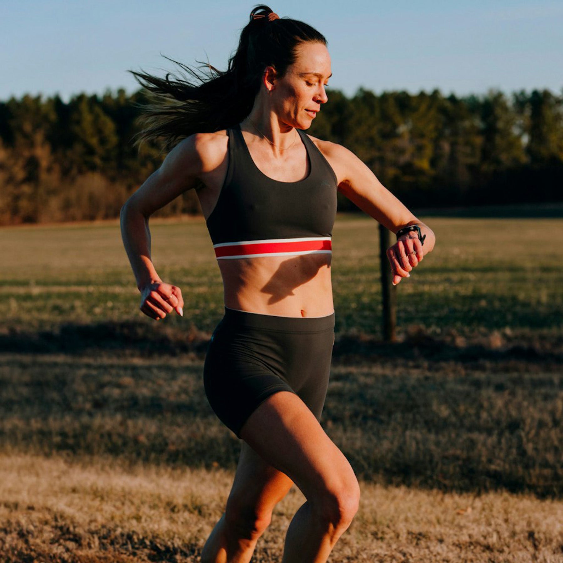 Tracksmith Women's Turnover Short Tights - Red Plum – Le Club